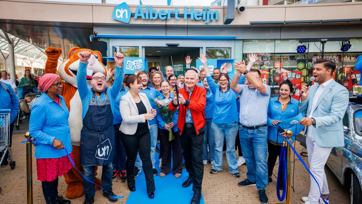 Vernieuwde Albert Heijn Koningin Julianalaan trekt veel bezoekers bij heropening - Feel Good Nieuws